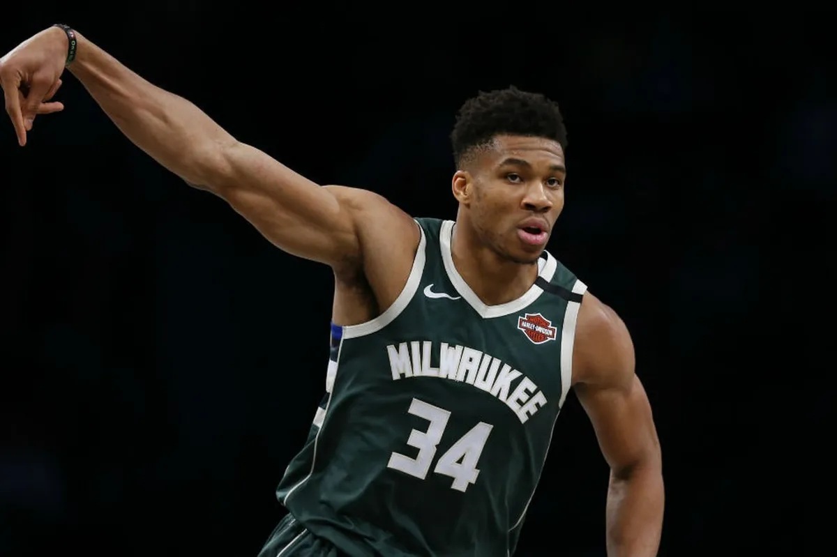 NBA: Antetokounmpo's near triple-double leads Bucks over Suns | ABS-CBN Sports