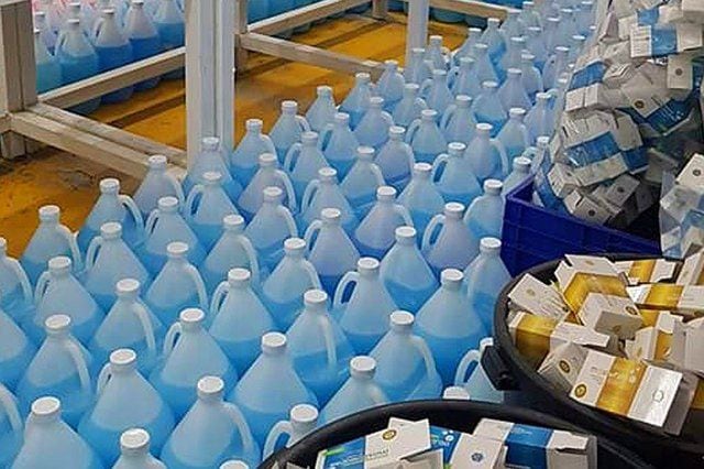 Ilegal na pagawaan ng alcohol at sabon sa Davao City, ni-raid | ABS-CBN ...