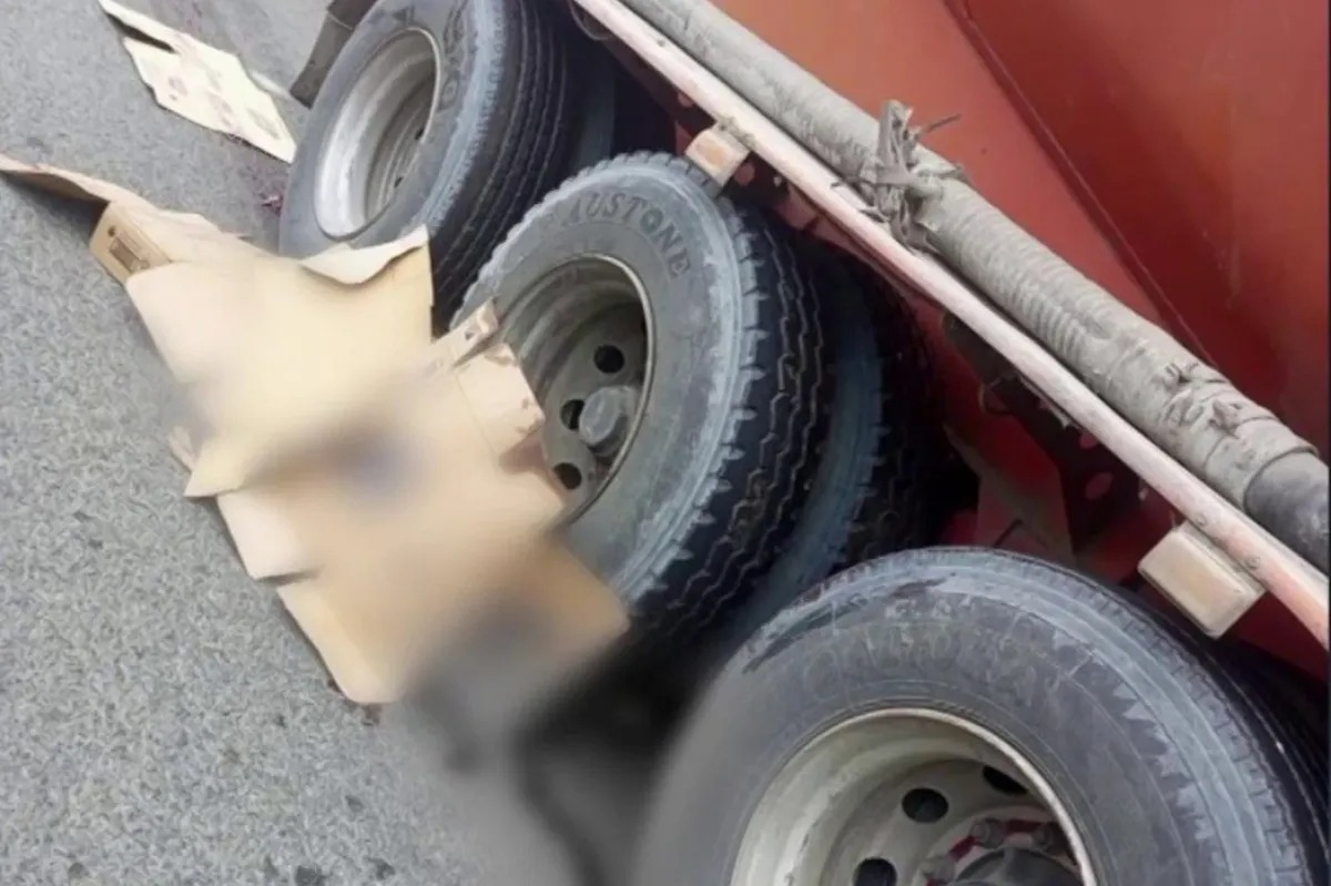 Binatilyo patay matapos masagasaan ng trak sa Novaliches | ABS-CBN News Binatilyo patay matapos masagasaan ng trak sa Novaliches | ABS-CBN News