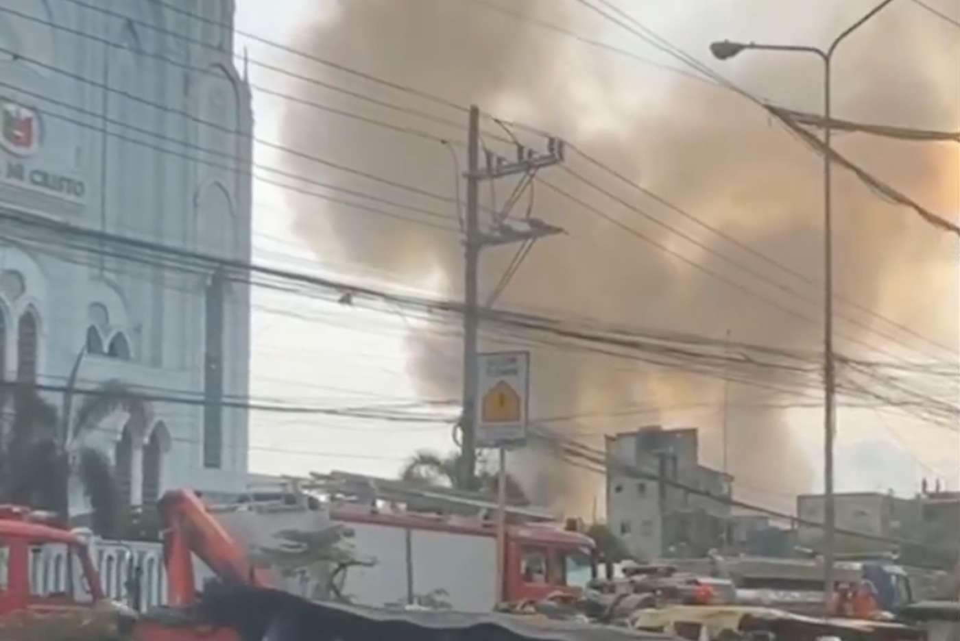 Sunog sumiklab sa Parola compound sa Tondo | ABS-CBN News