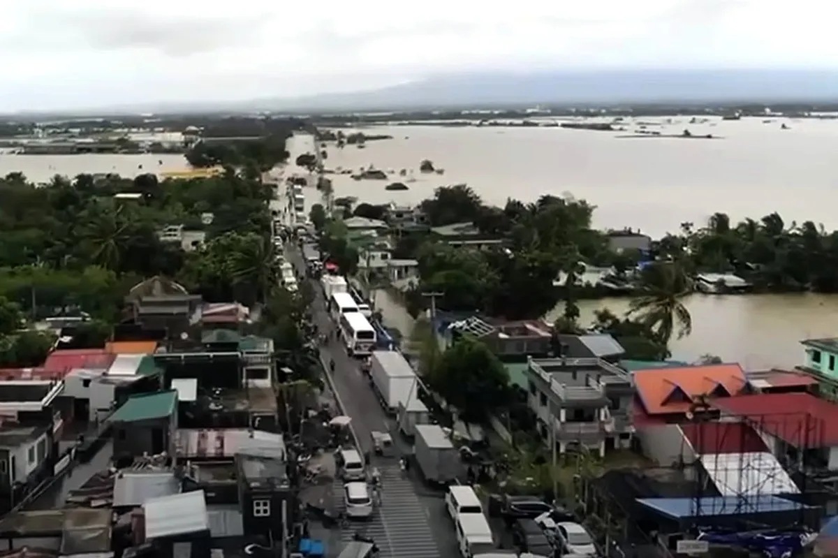 At least 29 dead, 9 injured in Bicol region due to ‘Kristine’: police ...