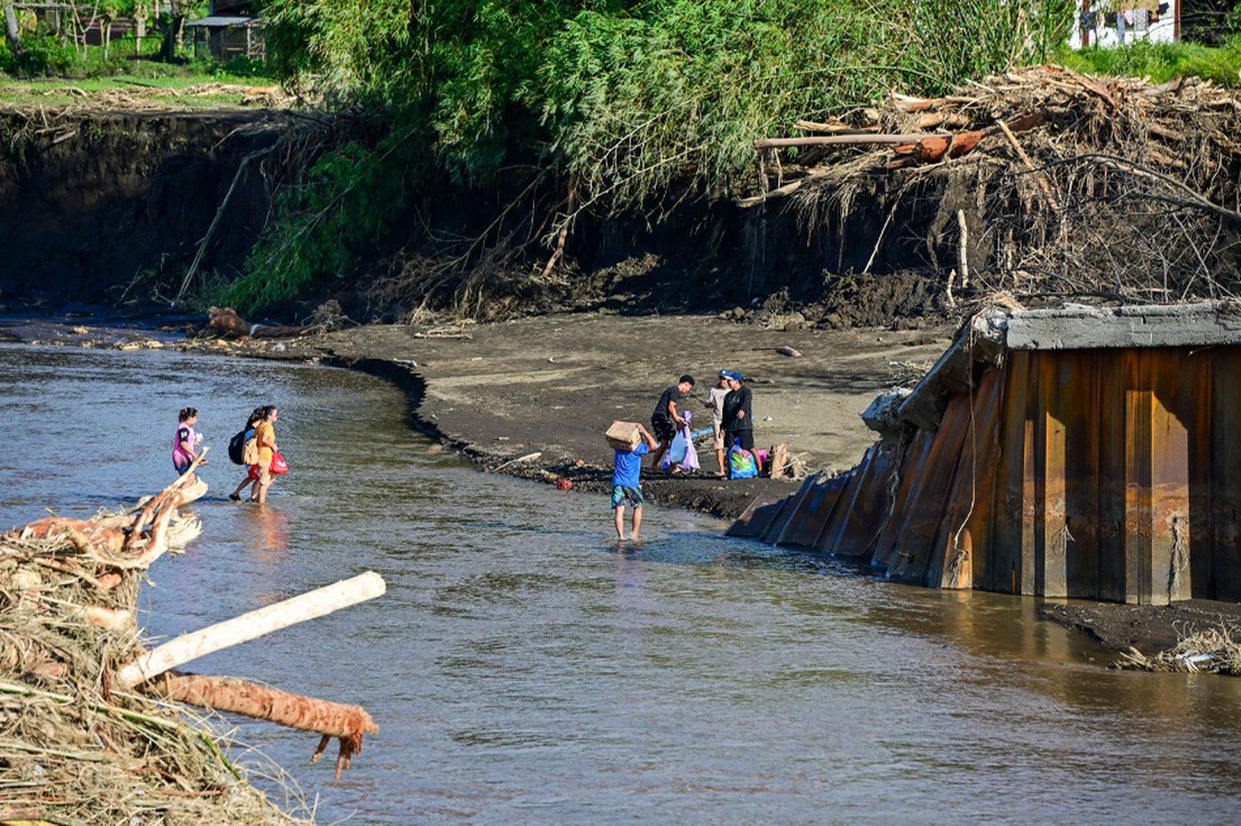 Storm Kristine leaves 85 dead, dozens missing | ABS-CBN News