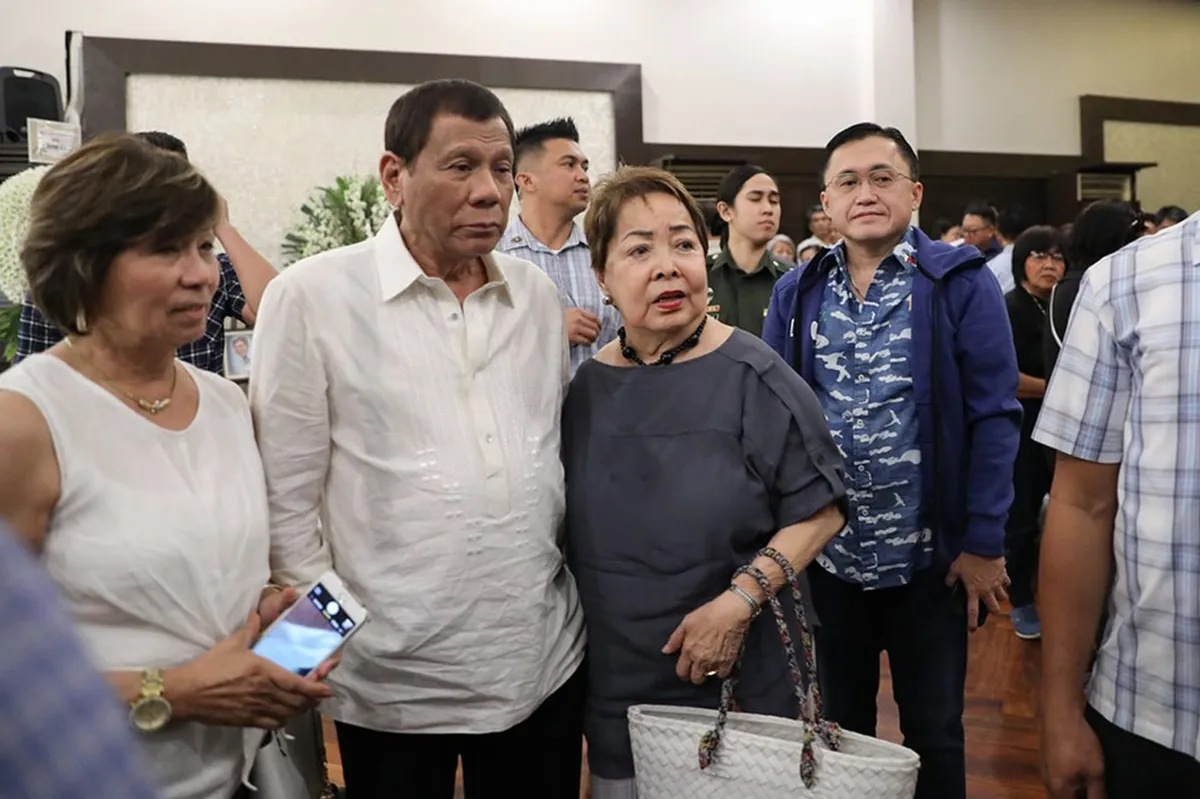 Duterte pays last respects to 'healing priest' Fr. Suarez | ABS-CBN News