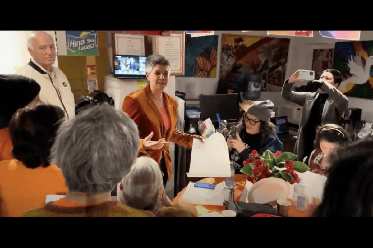 'Big honor': Fil-Canadian reelected to British Columbia legislature ...