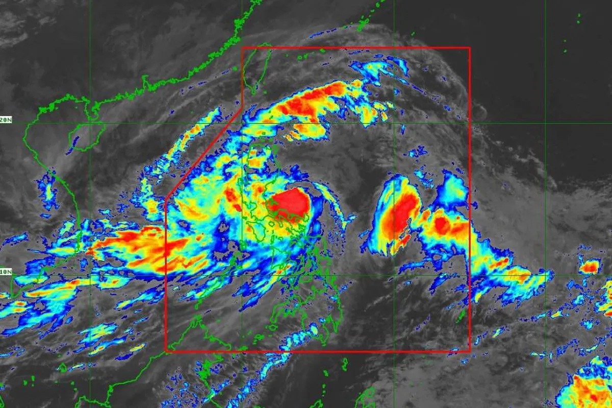Intense rains forecast to persist in flood-hit Bicol as Kristine ...