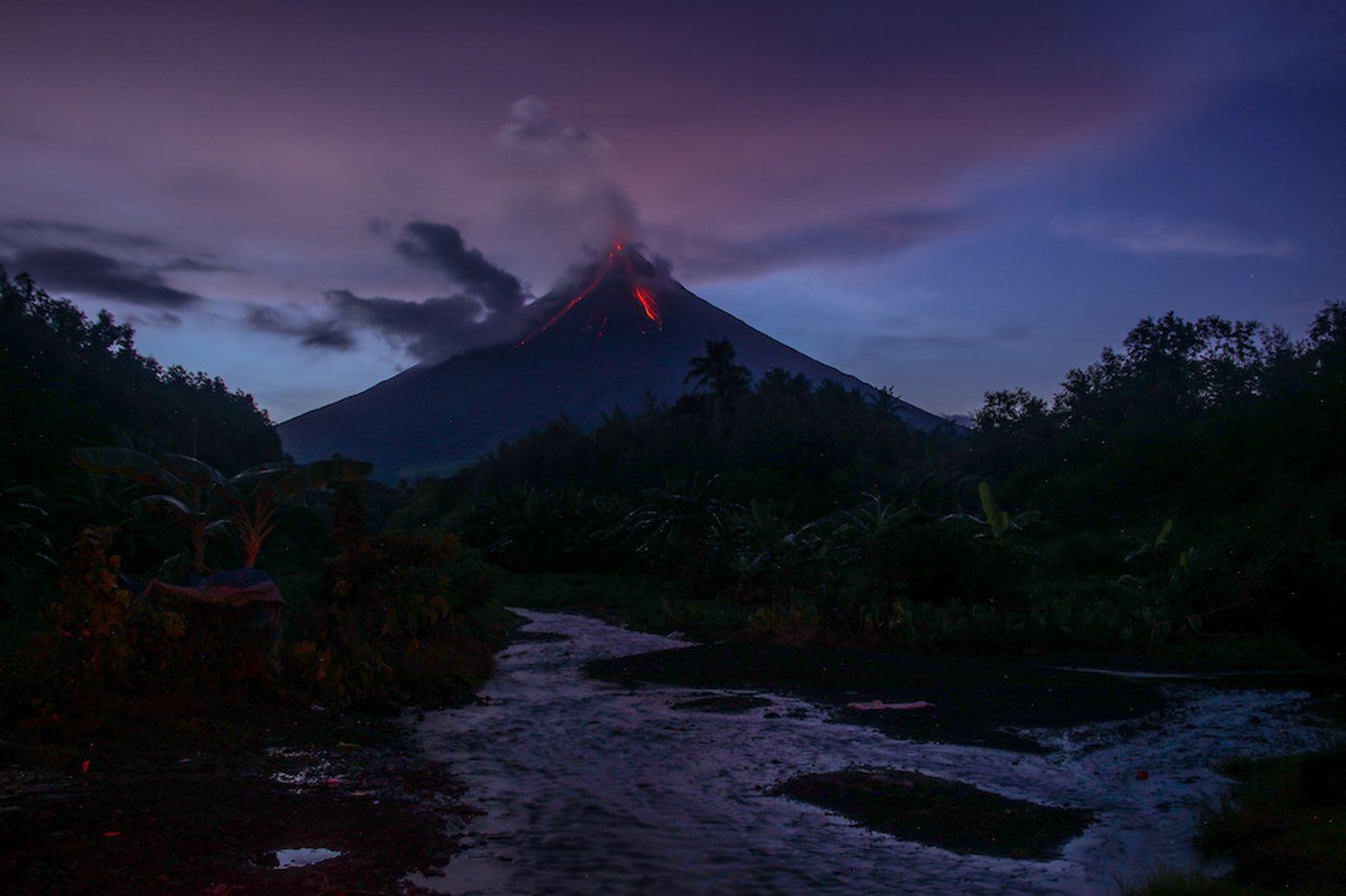 Phivolcs issues Mayon lahar warning due to Kristine | ABS-CBN News