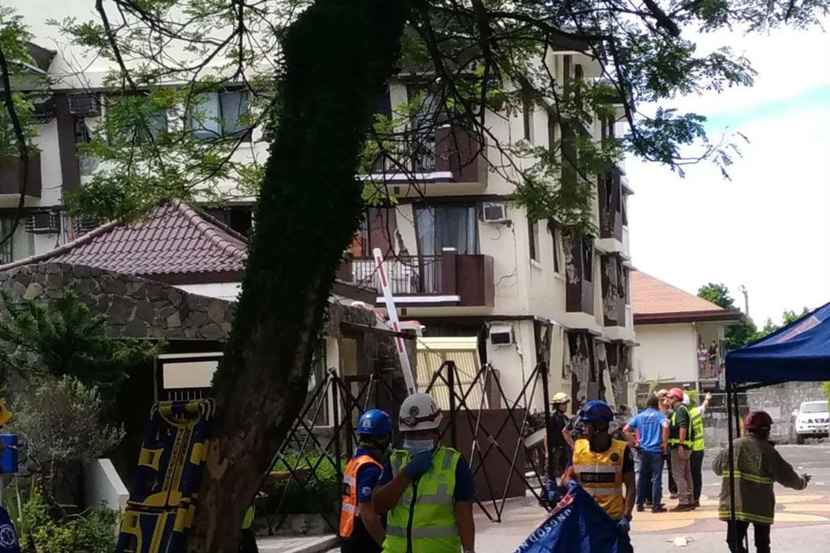 Paniningil ng bayad sa mga condo owner na apektado ng lindol sa Davao ... Paniningil ng bayad sa mga condo owner na apektado ng lindol sa Davao ...