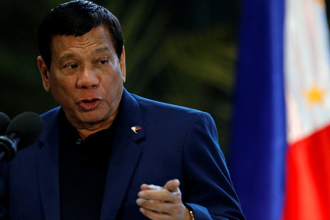 Duterte warns hospitals refusing admission of critically ill patients ...