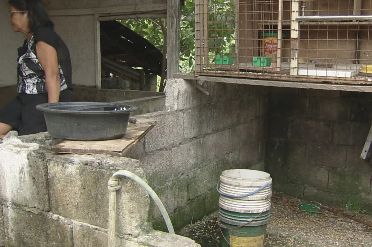 Ayuda para sa ilang Bacoor hog raisers na sapul ng ASF di pa rin ...