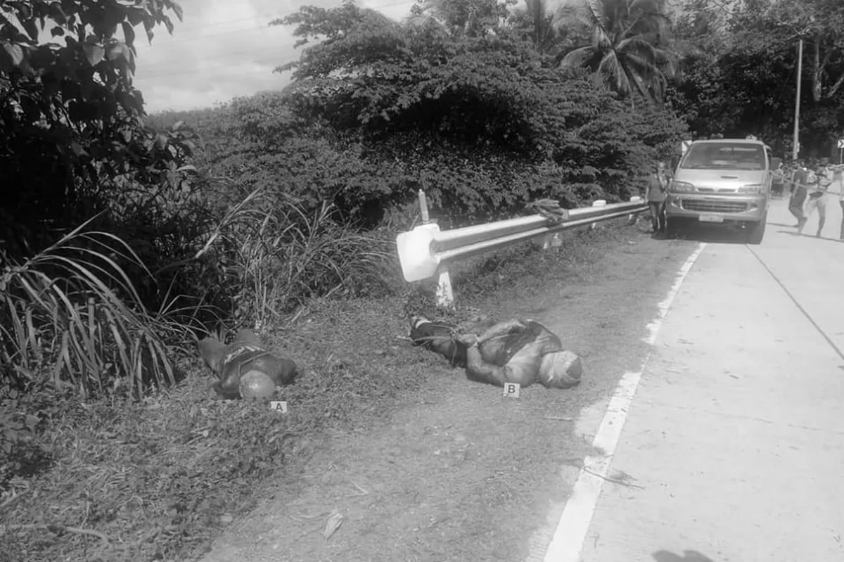 2 bangkay ng lalaki natagpuan sa tabi ng kalsada sa Davao del Sur | ABS ... 2 bangkay ng lalaki natagpuan sa tabi ng kalsada sa Davao del Sur | ABS ...