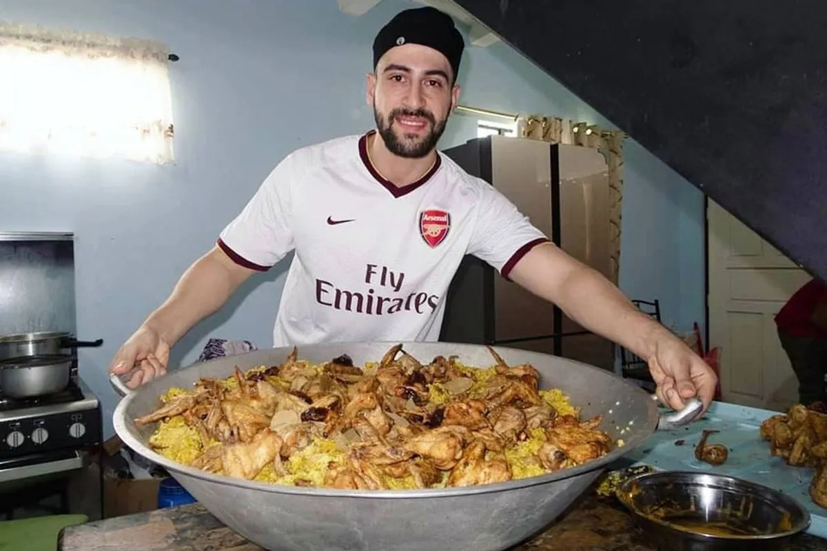 LOOK: PH-based Syrian vlogger cooks meals for Taal evacuees | ABS-CBN ...