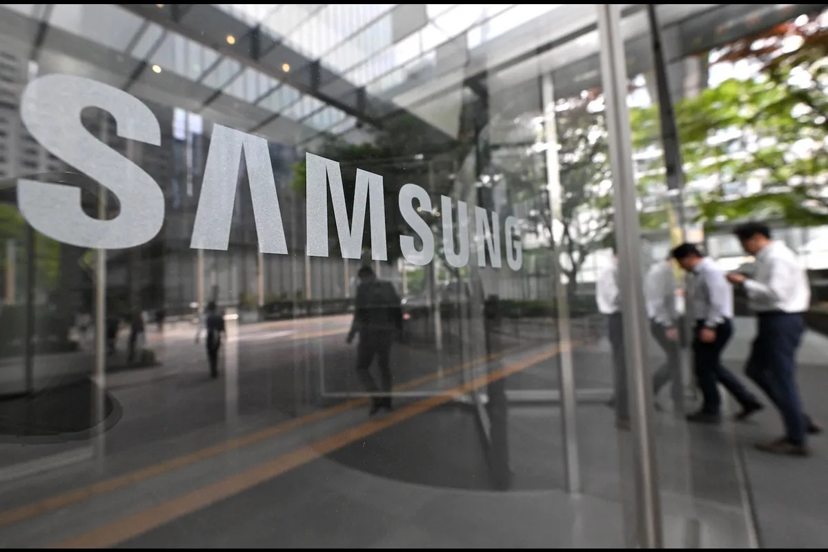 Samsung issues rare apology for poor results in tech 'crisis' | ABS-CBN ...