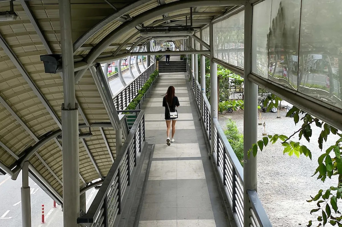 Is COVID-19 airborne? Only in confined hospital settings, says DOH ...