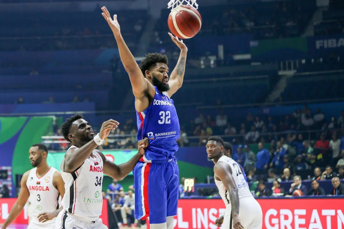 Knicks get Towns from T-wolves for Randle in major NBA deal | ABS-CBN ...