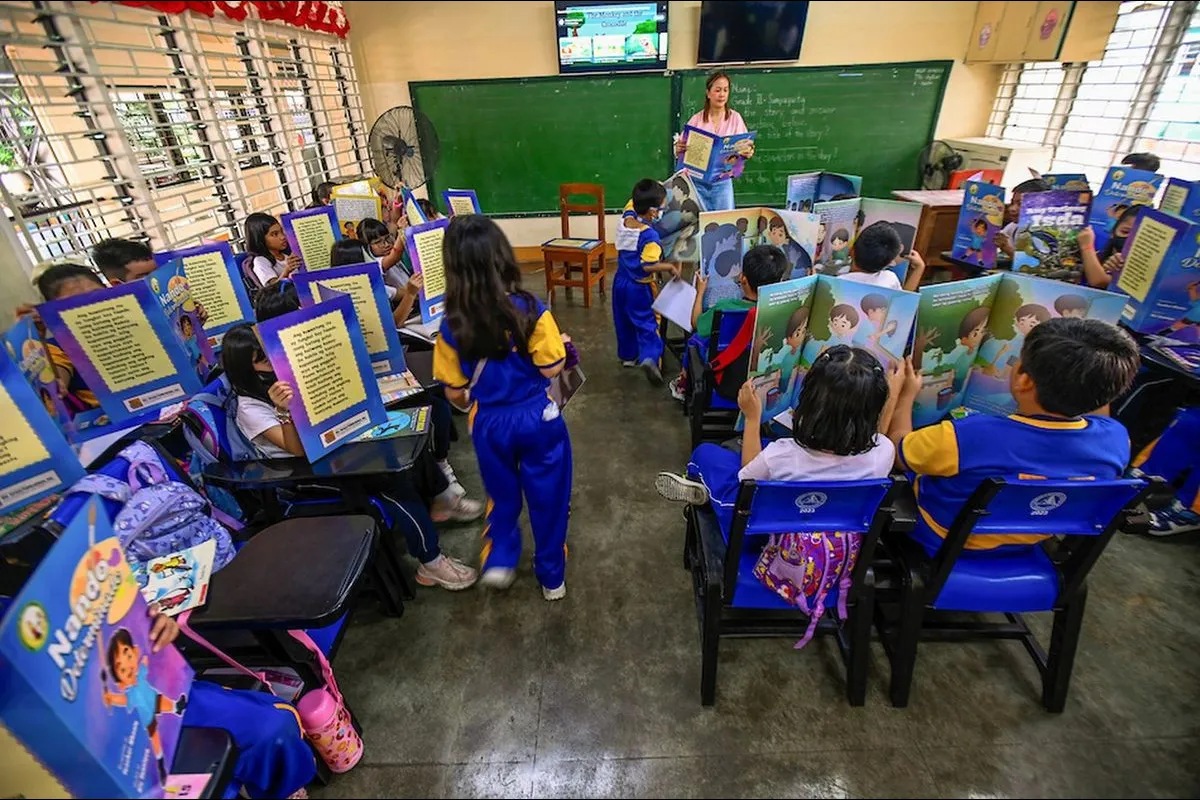 DepEd reiterates teachers not required to teach over 6 hours daily ...