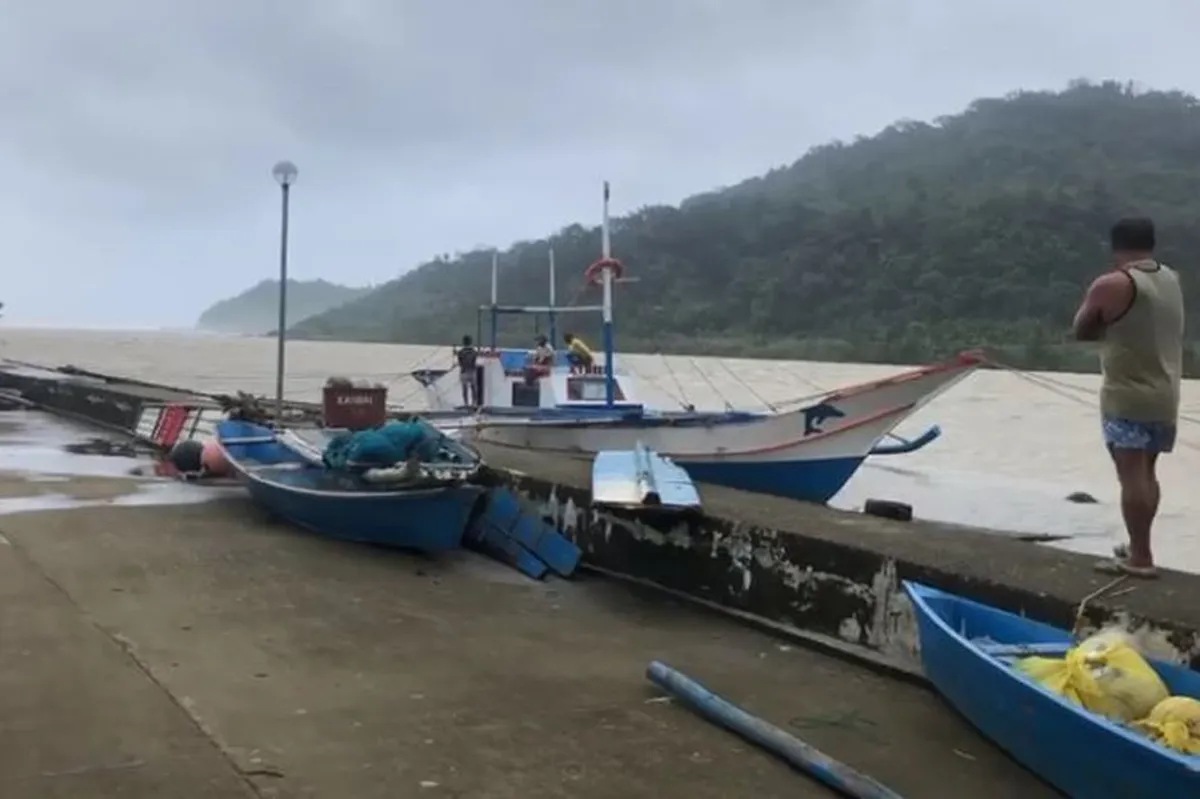Thousands in Cagayan flee Typhoon Ramon | ABS-CBN News