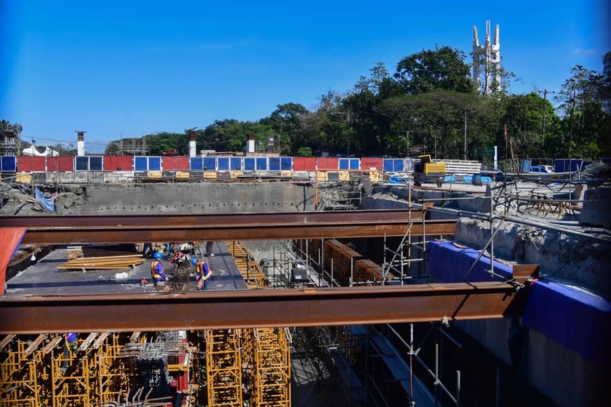 QC lifts halt order to MRT-7 construction above Quezon Memorial Circle ...