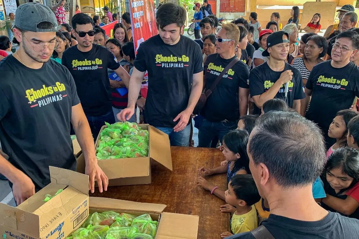 Paras brothers Kobe, Andre visit quake victims in Davao | ABS-CBN Sports