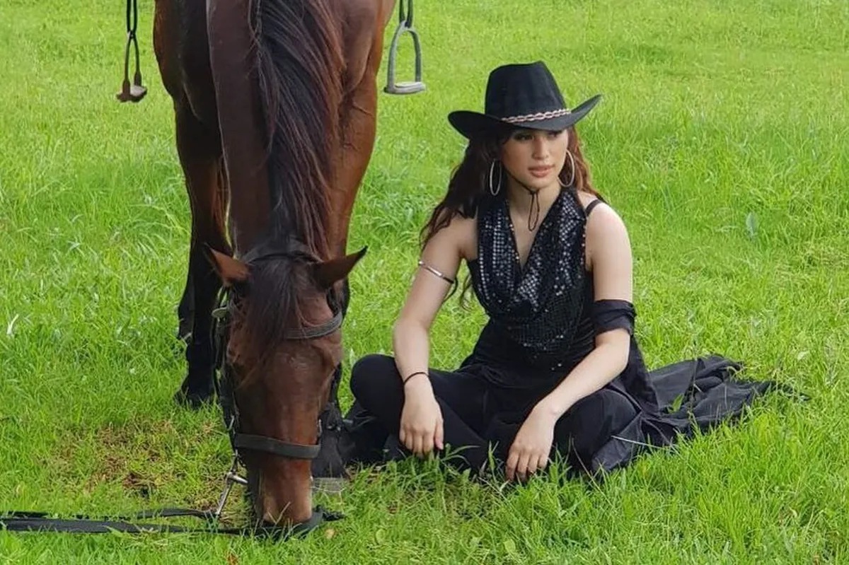 Lala Vinzon, naglabas ng teaser para sa kanyang debut | ABS-CBN ...