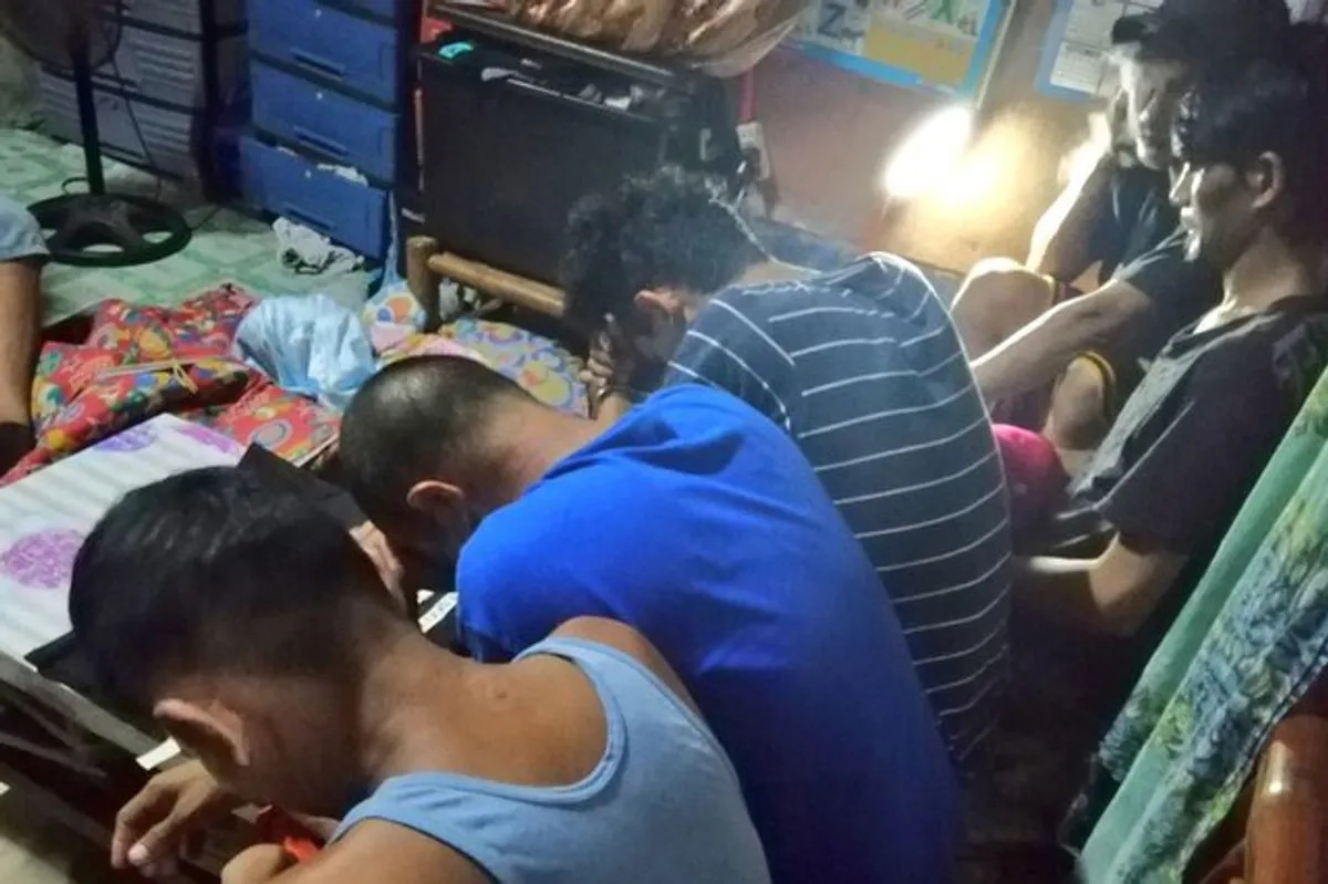 5 lalaki huli sa droga, pagbi-video karera sa QC | ABS-CBN News
