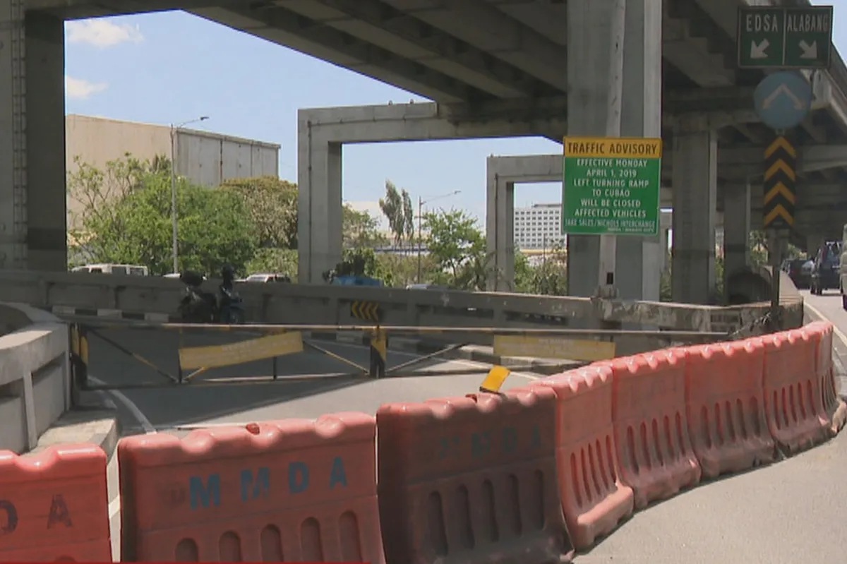 Mga motorista nalito sa pagsara ng bahagi ng Magallanes Interchange ... Mga motorista nalito sa pagsara ng bahagi ng Magallanes Interchange ...