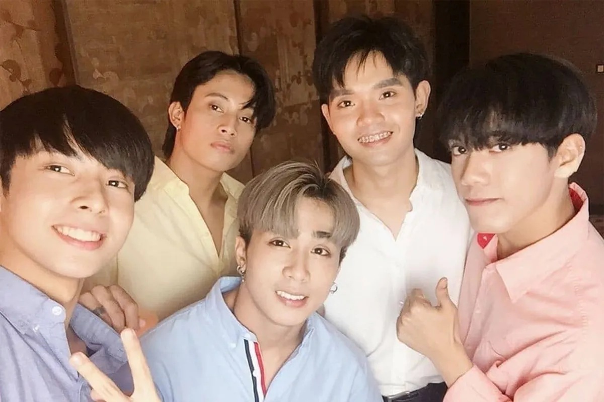 Viral Pinoy boy group na SB19, pinakita ang kanilang K-pop moves | ABS ...