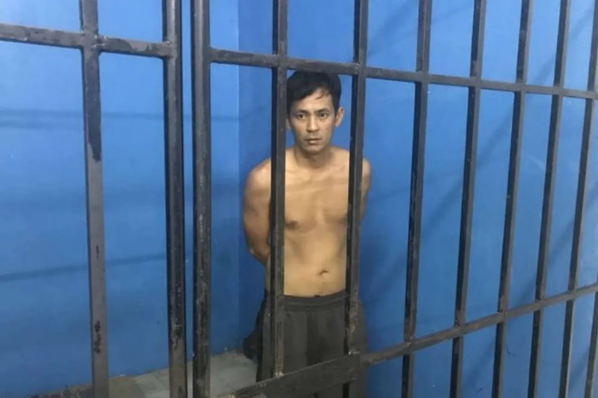 Umano'y tulak ng droga, timbog sa hotel sa Makati | ABS-CBN News Umano'y tulak ng droga, timbog sa hotel sa Makati | ABS-CBN News