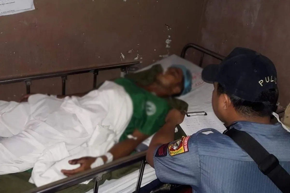 Lalaki sinaksak ng kaibigan dahil sa kalasingan | ABS-CBN News Lalaki sinaksak ng kaibigan dahil sa kalasingan | ABS-CBN News