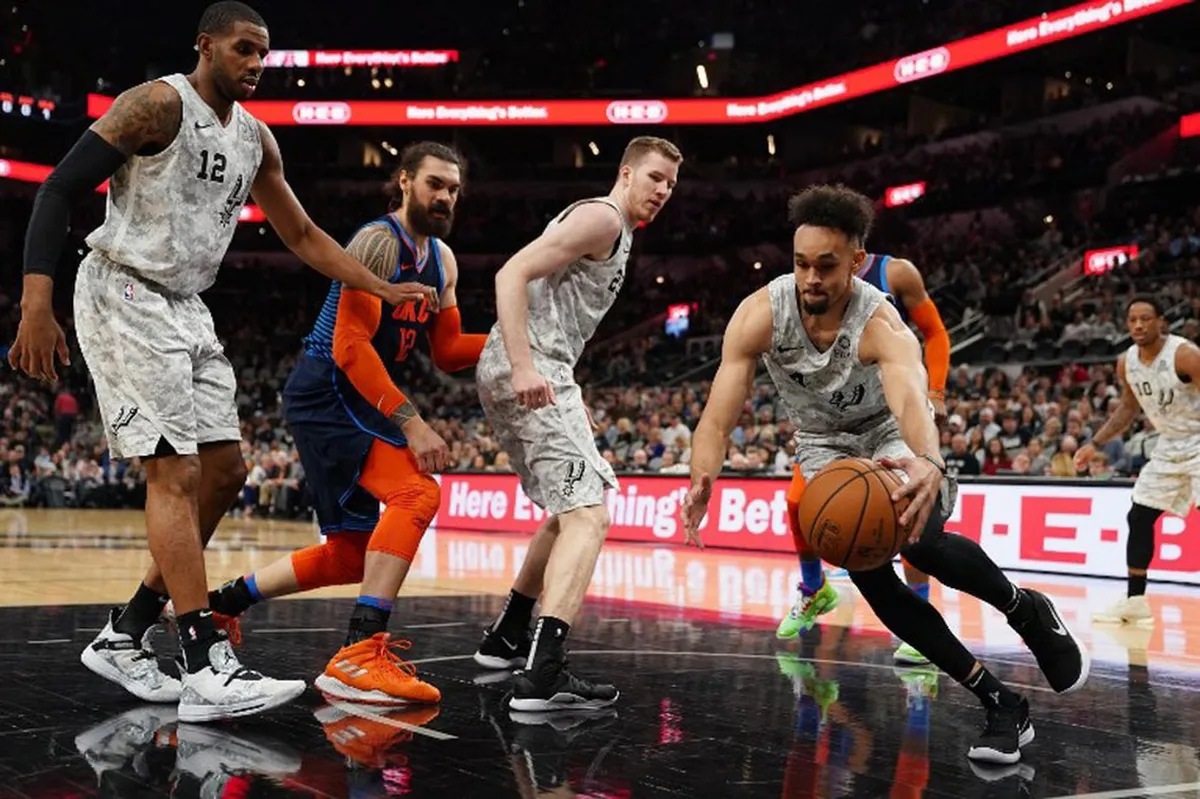 NBA: Aldridge's double-double guides Spurs past Thunder | ABS-CBN Sports