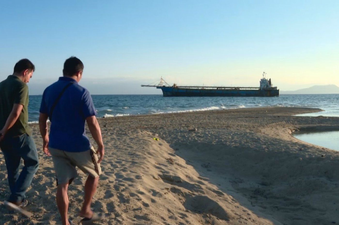 Chinese ship's Batangas dredging suspended - DENR | ABS-CBN News