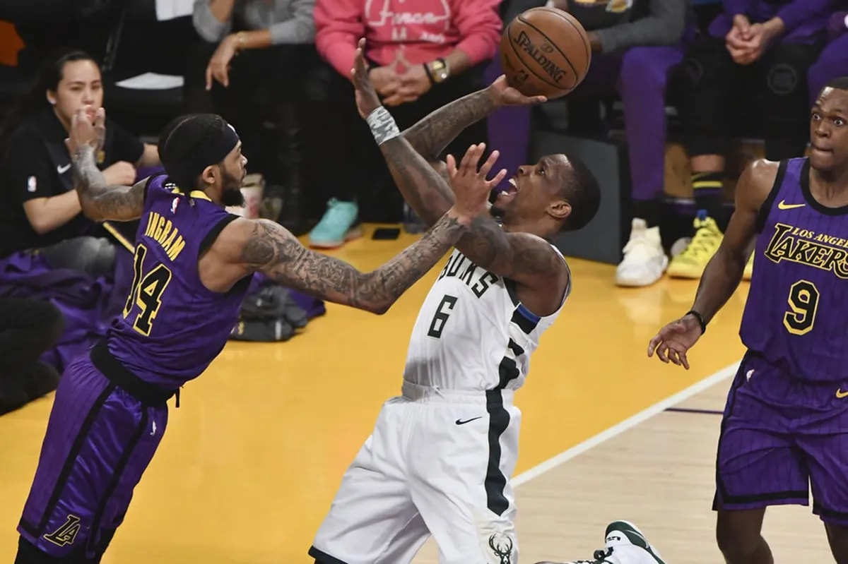 NBA: Bucks rally past Lakers, clinch playoff berth | ABS-CBN Sports