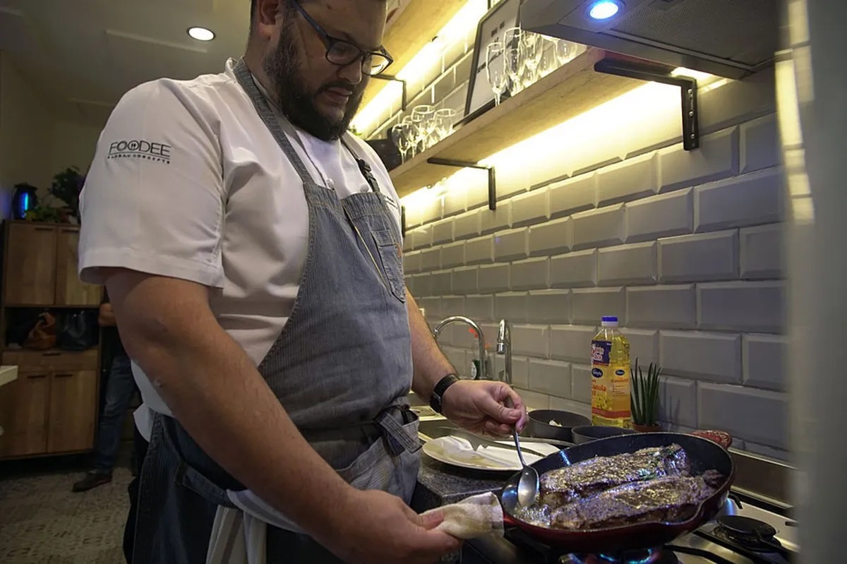 WATCH: Here’s a chef-approved way to cook steak | ABS-CBN Lifestyle