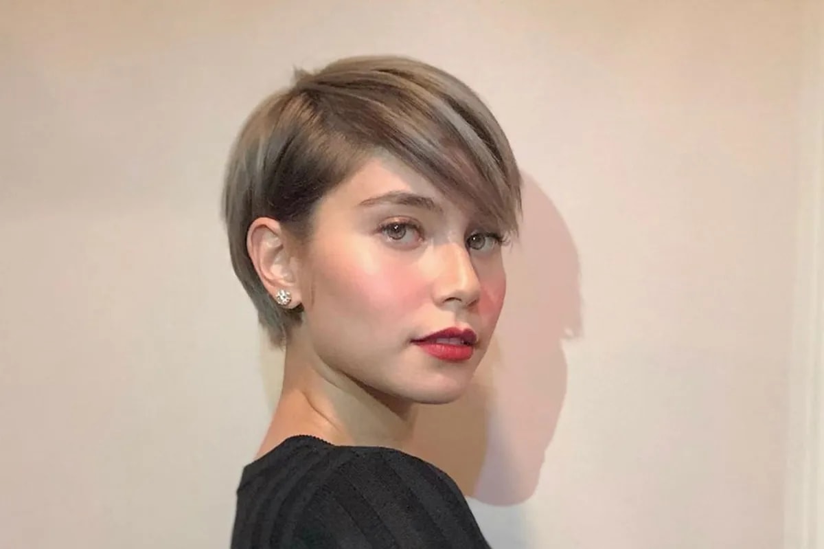 Jessy Mendiola, ibinida ang bagong hairstyle | ABS-CBN Entertainment Jessy Mendiola, ibinida ang bagong hairstyle | ABS-CBN Entertainment