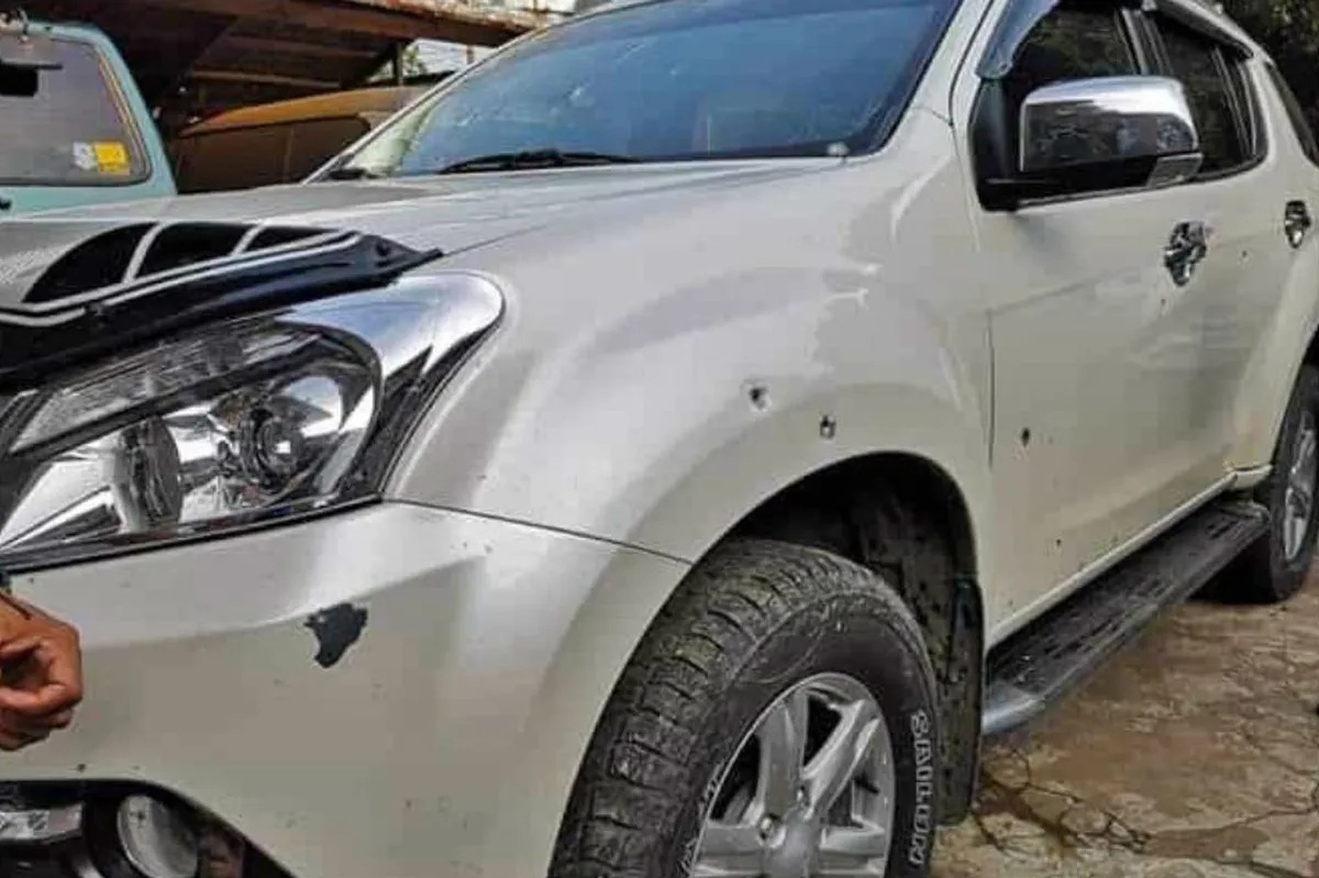 Mayor sa CamSur, 3 iba nakaligtas sa pananambang | ABS-CBN News