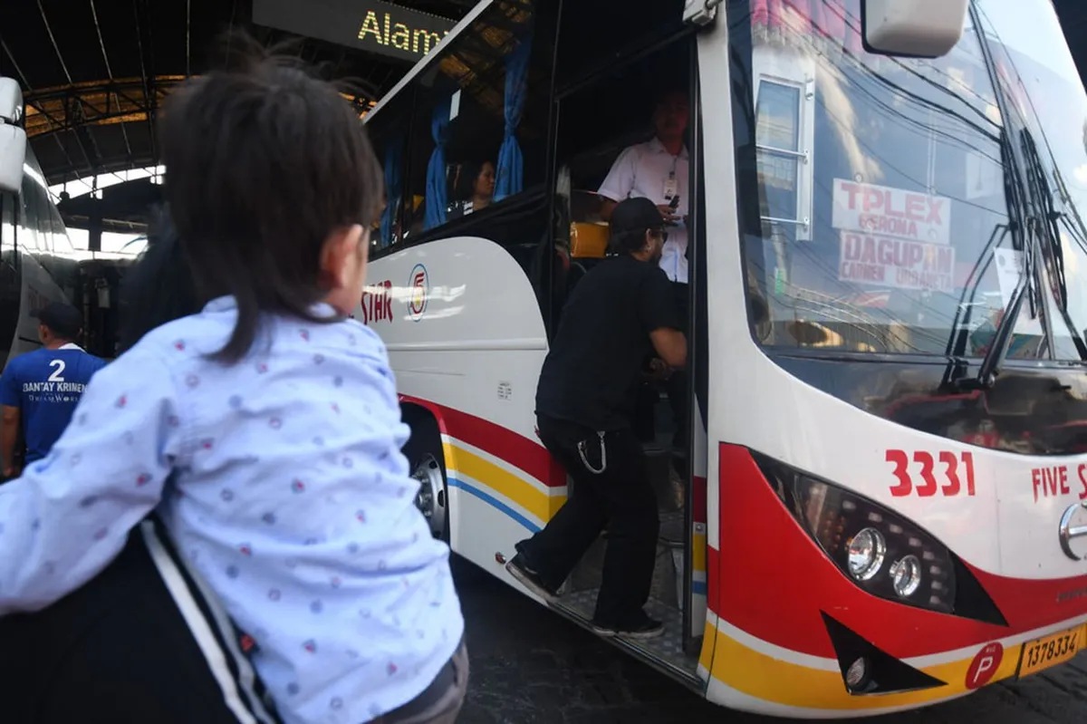 Banning provincial bus terminals on EDSA puts passengers at risk ...