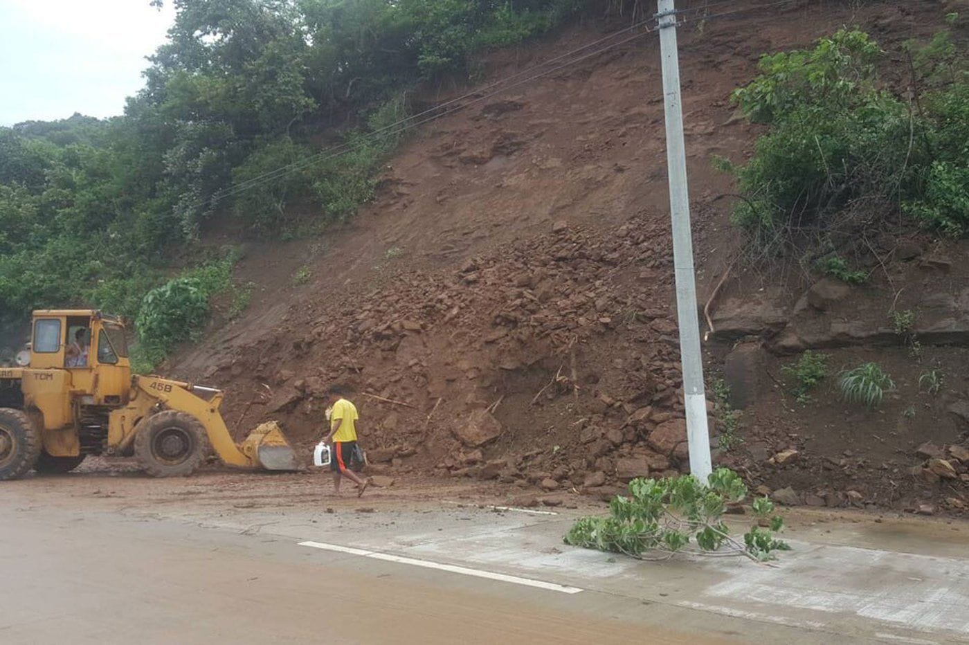 Bahagi ng bundok sa Sarrat, gumuho | ABS-CBN News Bahagi ng bundok sa Sarrat, gumuho | ABS-CBN News