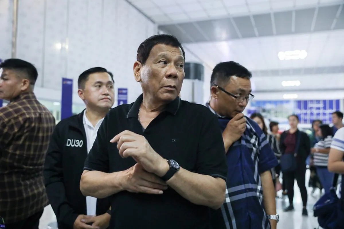 Duterte inspects NAIA after reports of flight delays | ABS-CBN News