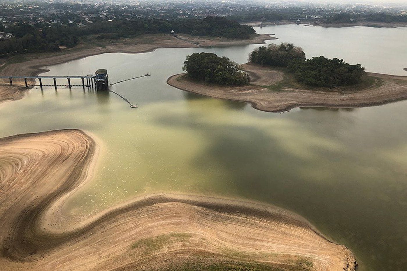 La Mesa Dam breaches critical level, lowest in years | ABS-CBN News