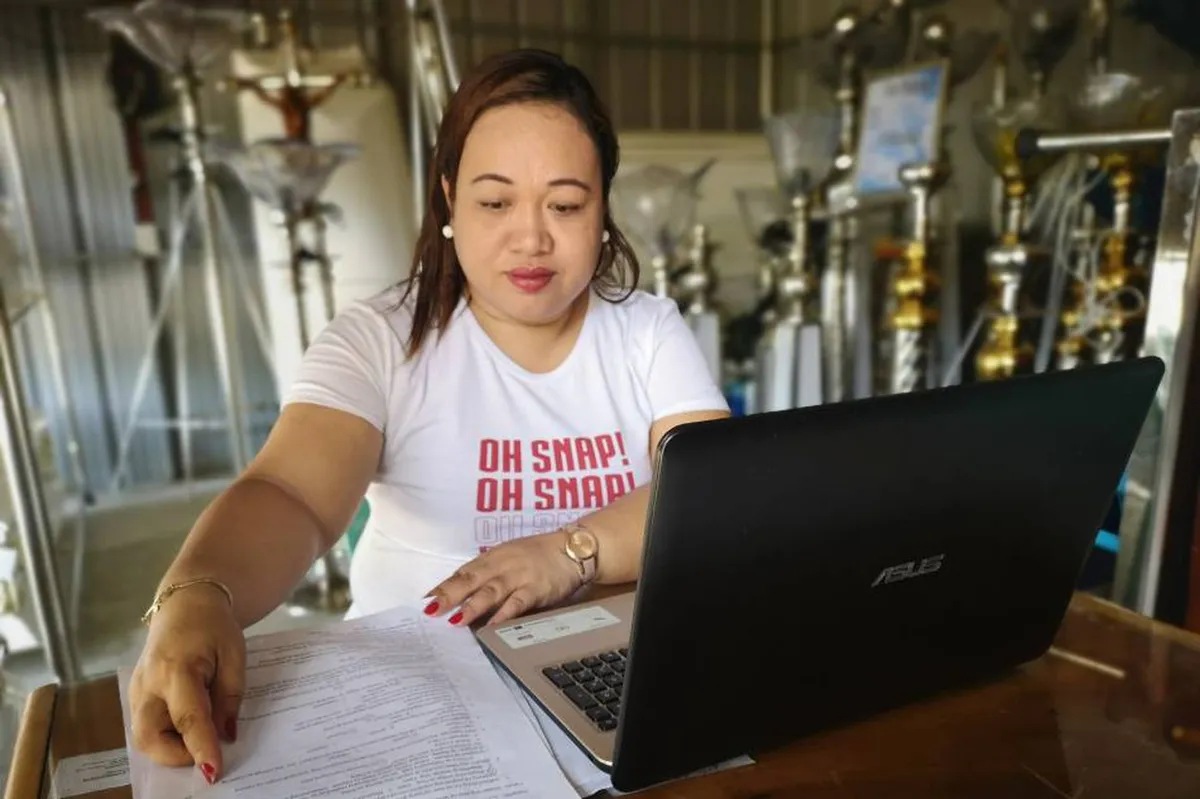 KILALANIN: Guro sa umaga, embalsamador sa gabi | ABS-CBN News