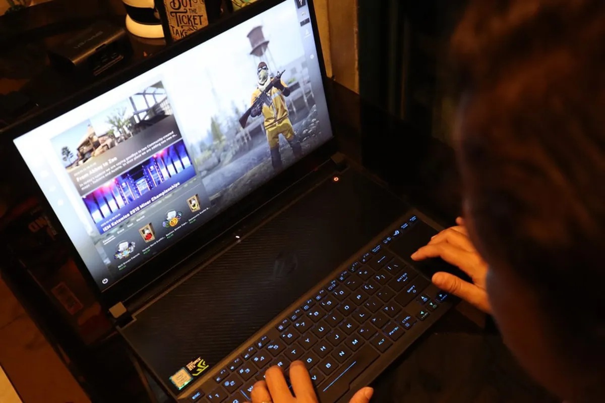 Asus' high-end gaming laptop packs a lot of power sans the bulk | ABS ...
