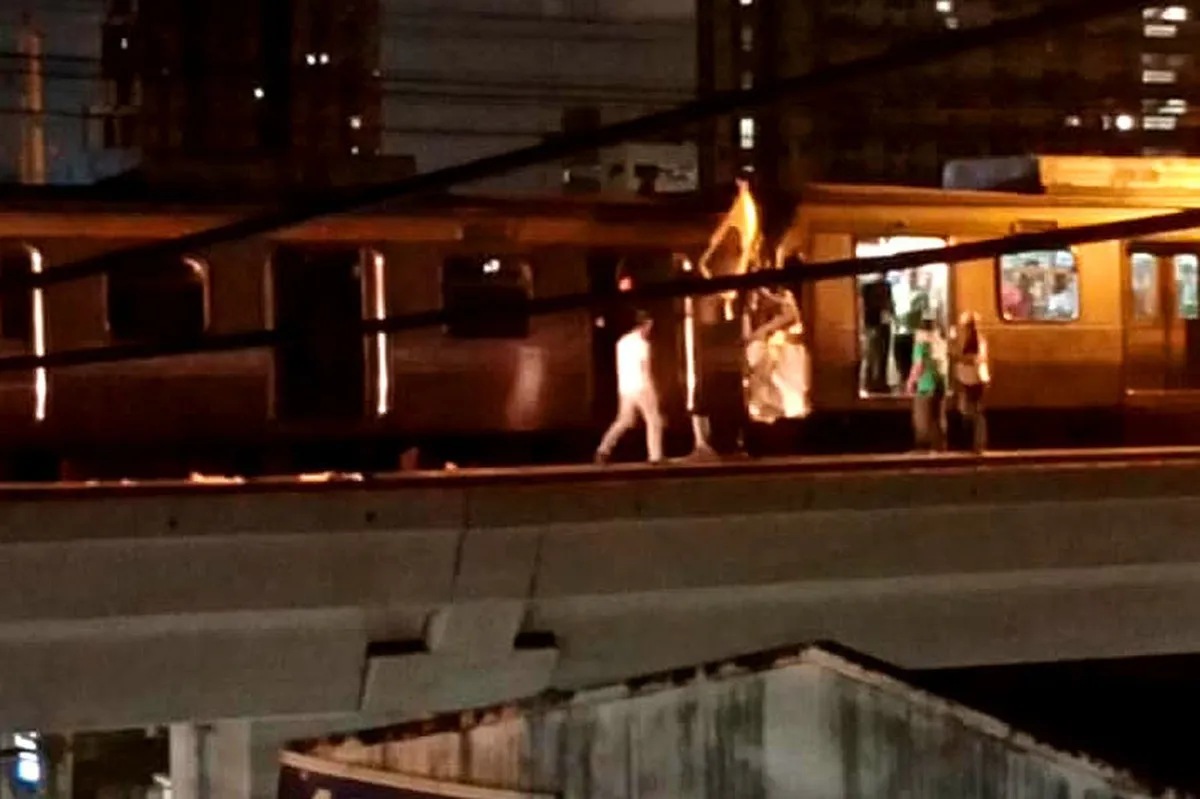 34 hurt in LRT-2 collision; longer wait times seen | ABS-CBN News