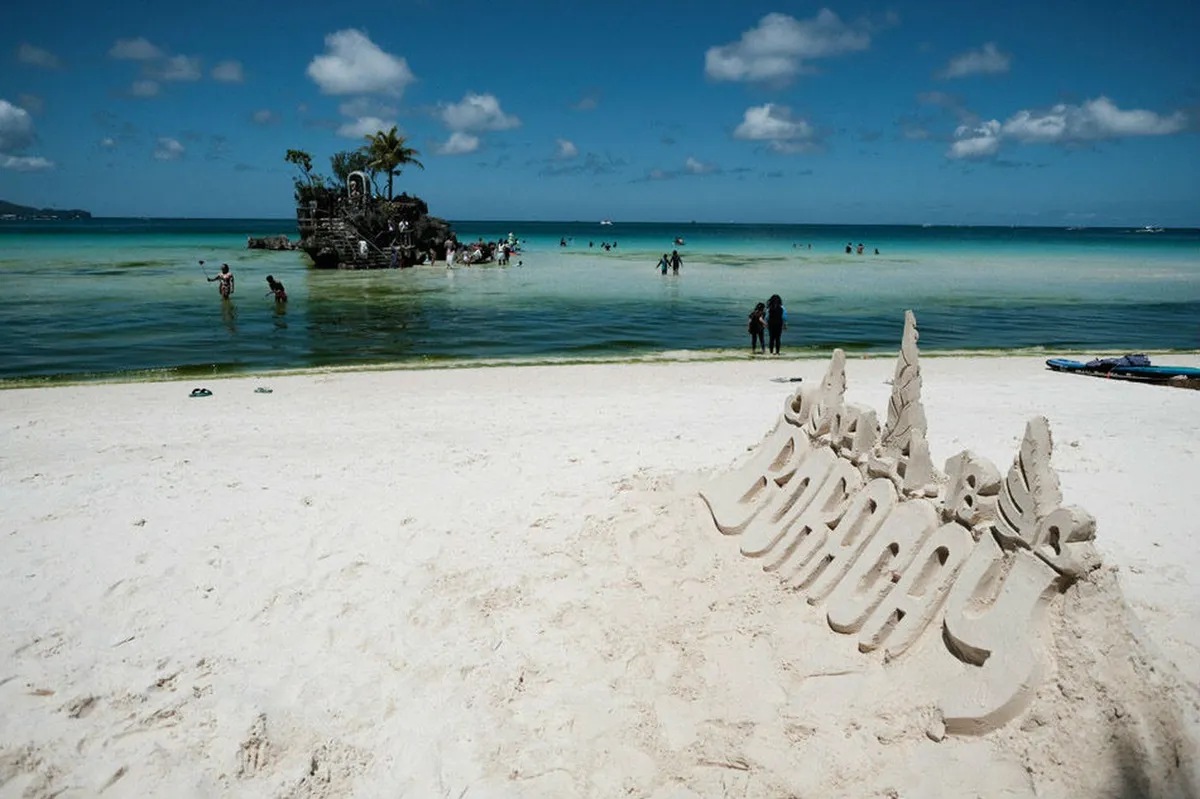 Boracay workers appeal SC decision upholding island closure | ABS-CBN News