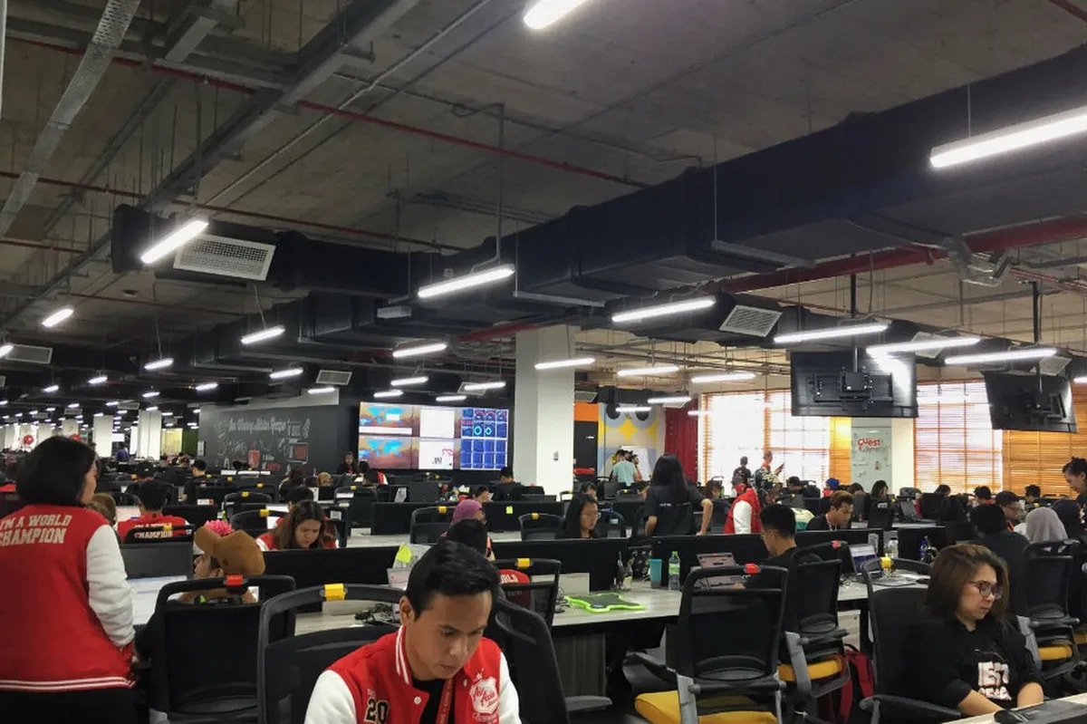 AirAsia winds down call centers as chatbot takes on customer care | ABS ...