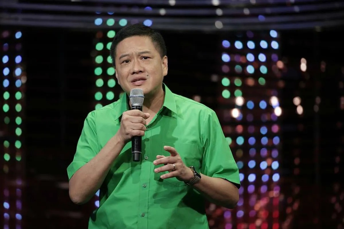 Otso Diretso's Erin Tañada steps outside family's senior citizen base ...