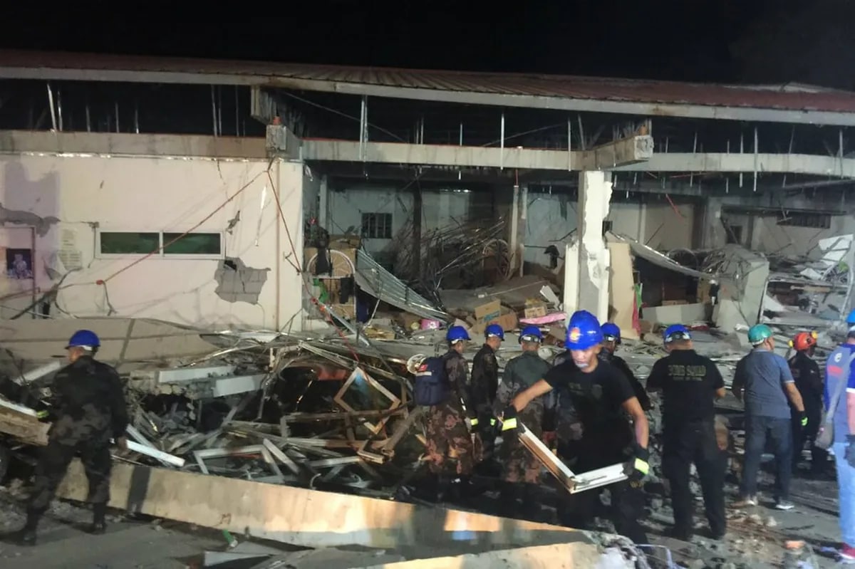 Pampanga nagpapasaklolo para agapan ang mga natabunan sa guho | ABS-CBN ...