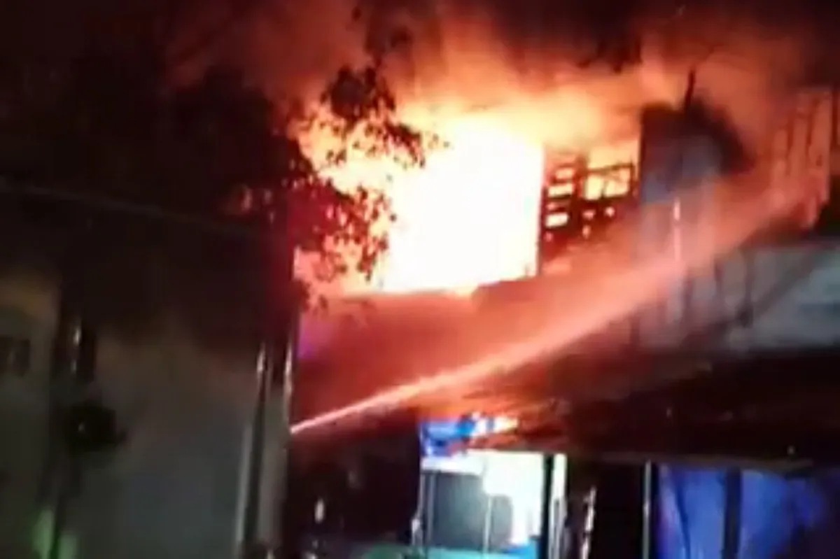 5 pamilya nawalan ng bahay sa sunog sa QC | ABS-CBN News 5 pamilya nawalan ng bahay sa sunog sa QC | ABS-CBN News