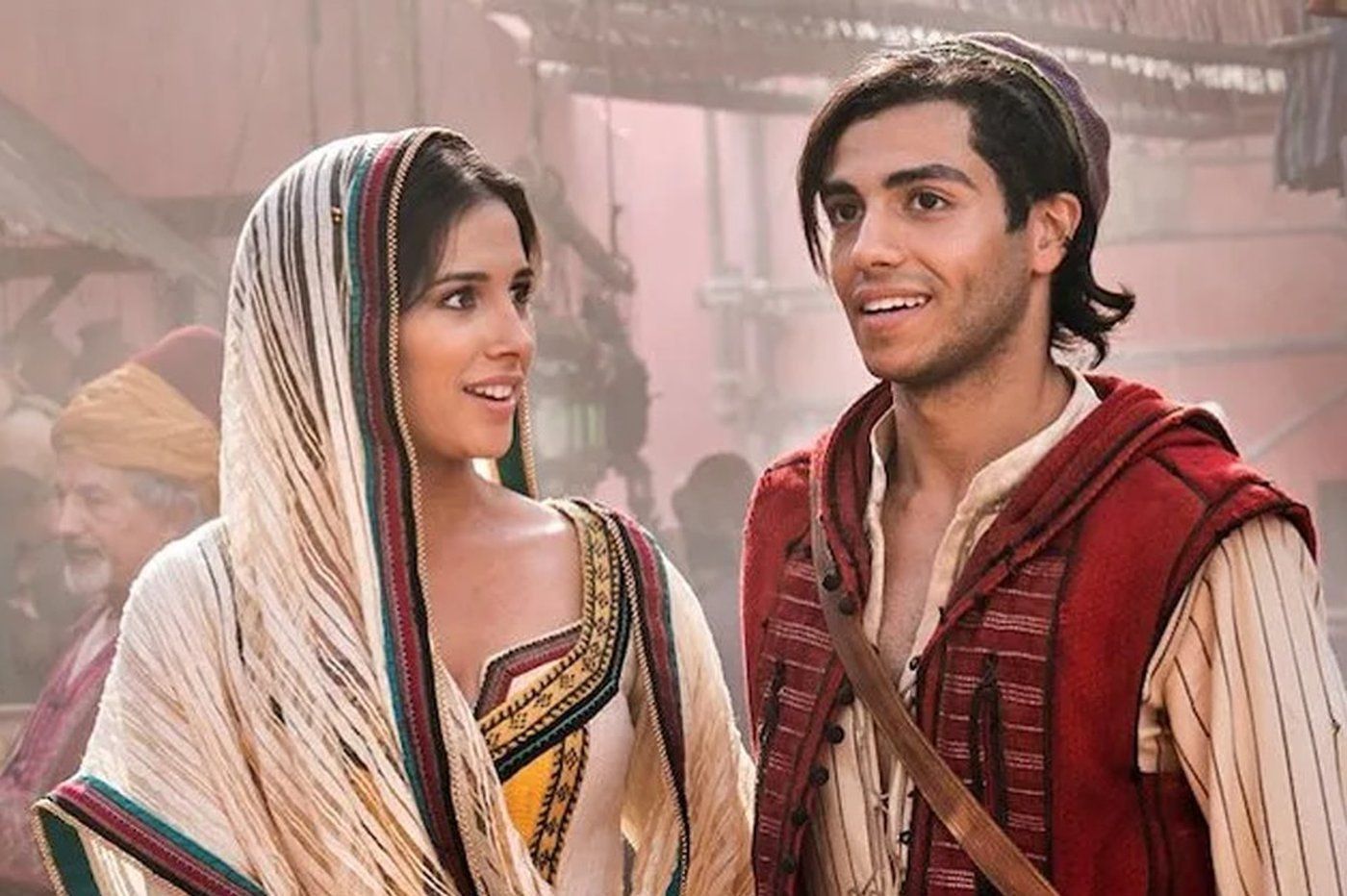 Movie review: Shine, shimmer and splendor in live-action 'Aladdin ...