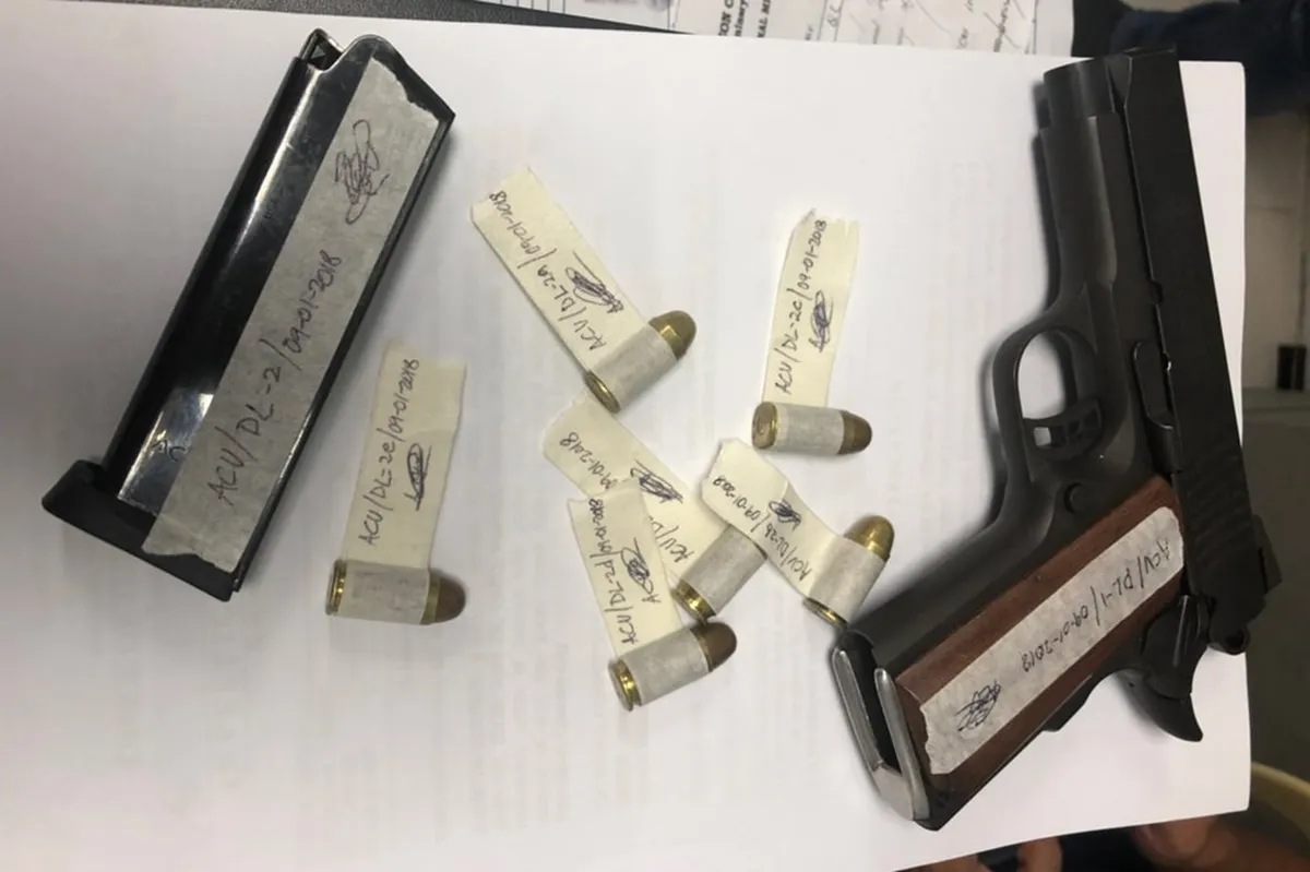 Lalaki, nahulihan ng baril at NBI badge sa checkpoint sa QC | ABS-CBN News