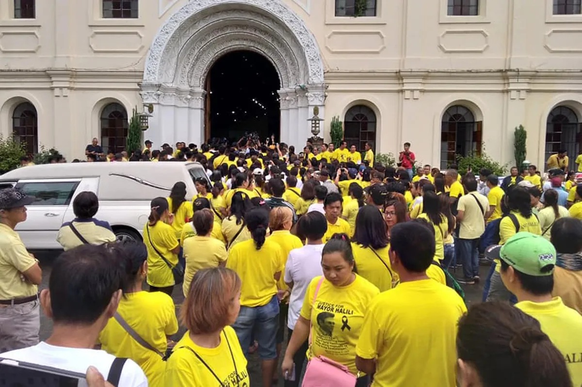 Slain Tanauan mayor laid to rest | ABS-CBN News Slain Tanauan mayor laid to rest | ABS-CBN News