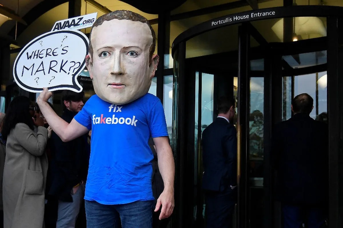 Zuckerberg defends Facebook in new data breach controversy | ABS-CBN News